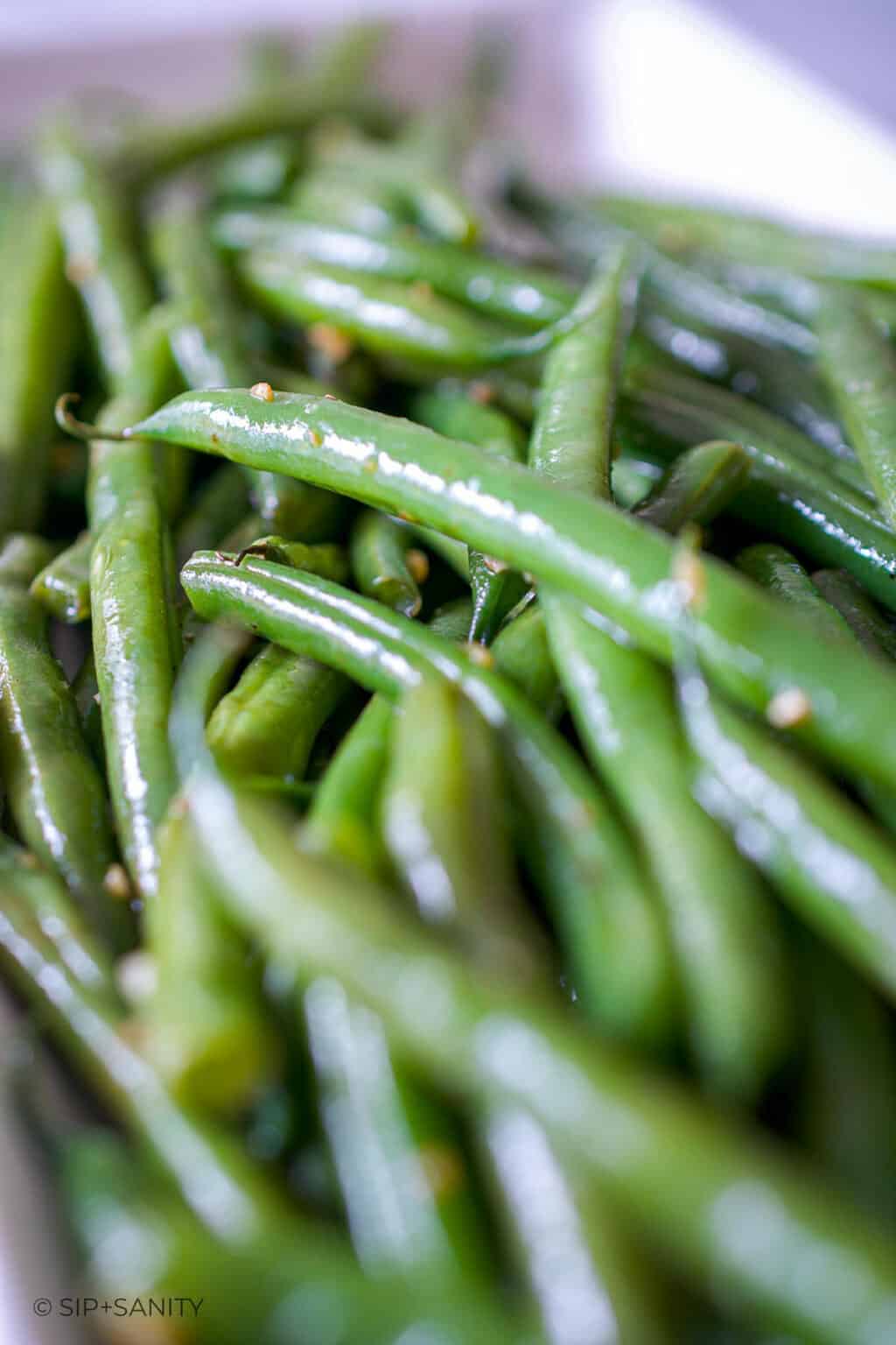 Easy French Green Beans with Garlic (Haricots Verts) • Sip + Sanity